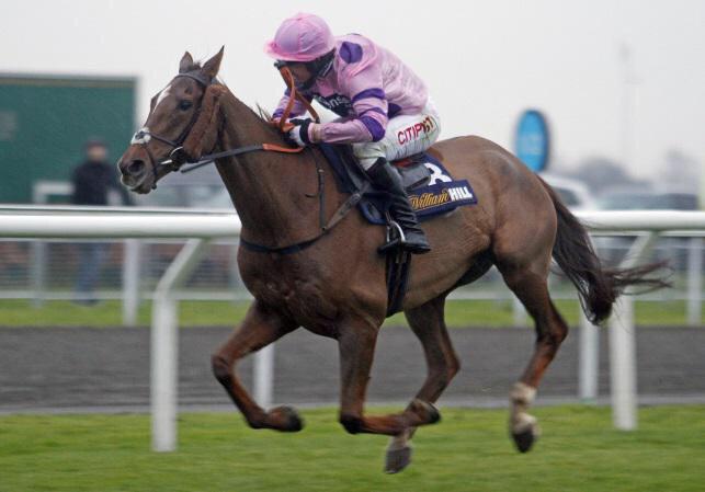 Somerset horse trainer celebrates 9th win in King George VI race | West ...
