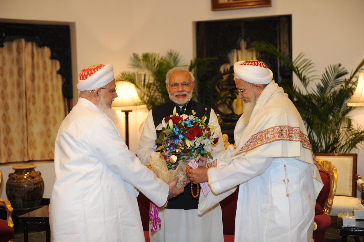 Dawoodi Bohra leader Syedna Mufaddal hails Narendra Modi | DeshGujarat
