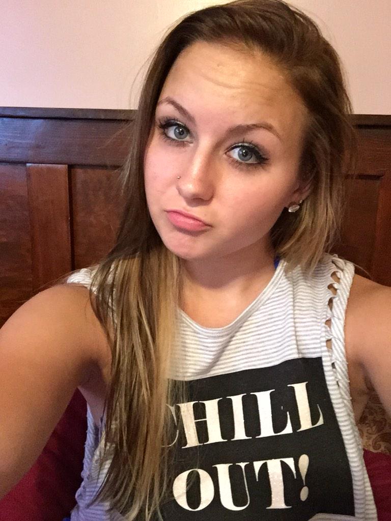 Stephanie Schell's Instagram, Twitter & Facebook on IDCrawl