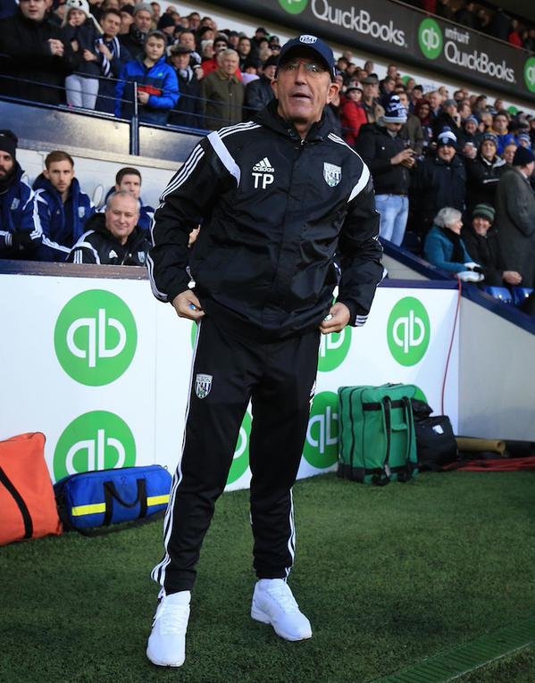 A football manager's dress code - The Terrace - Jambos Kickback