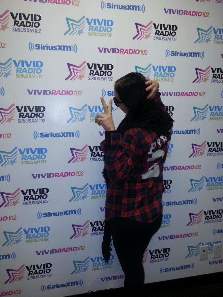 Vividradiosxm On Twitter Brandyaniston Is Live And Wants To Talk