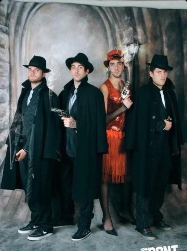 ☻Caroline Barakat☻ (@AllTimeLowCarol) | Twitter