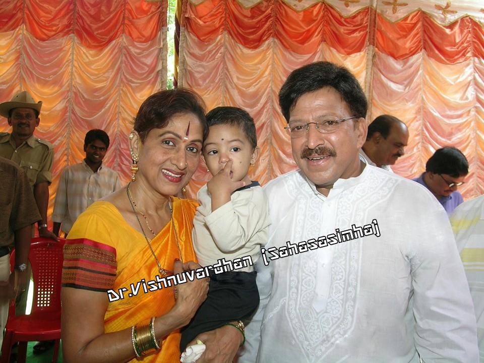 Vishnuvardhan Family Photos