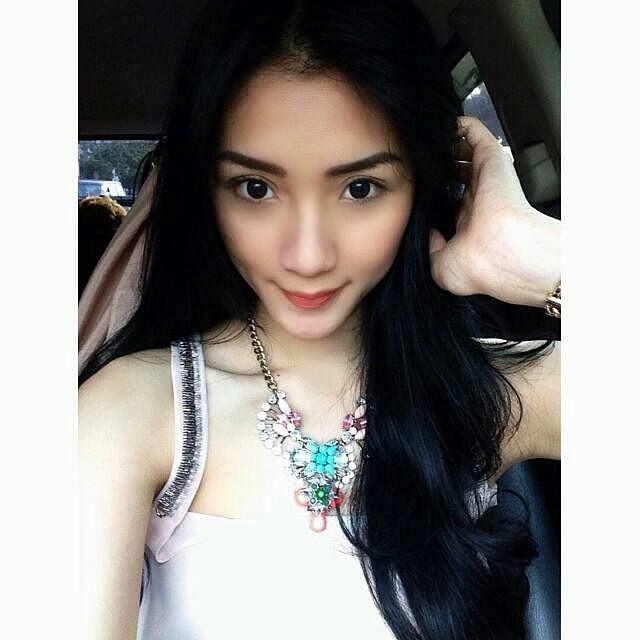 Bermain Dengan Tetangga Yang Cantik Dan Bohay Cerita Sex Cerita