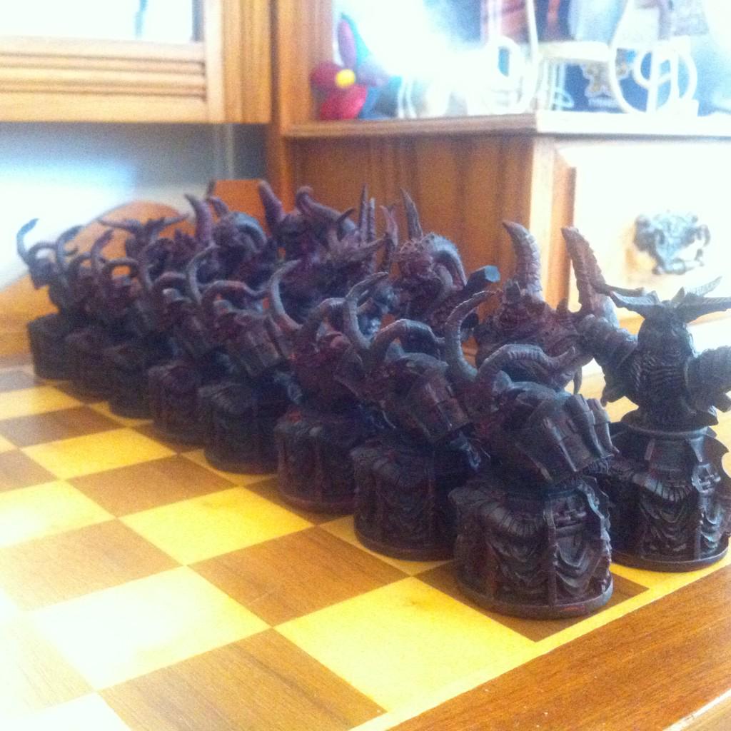 SilverAce99's "Return Fire" Crusader, Angels vs Demons Chess Set, D3 ...