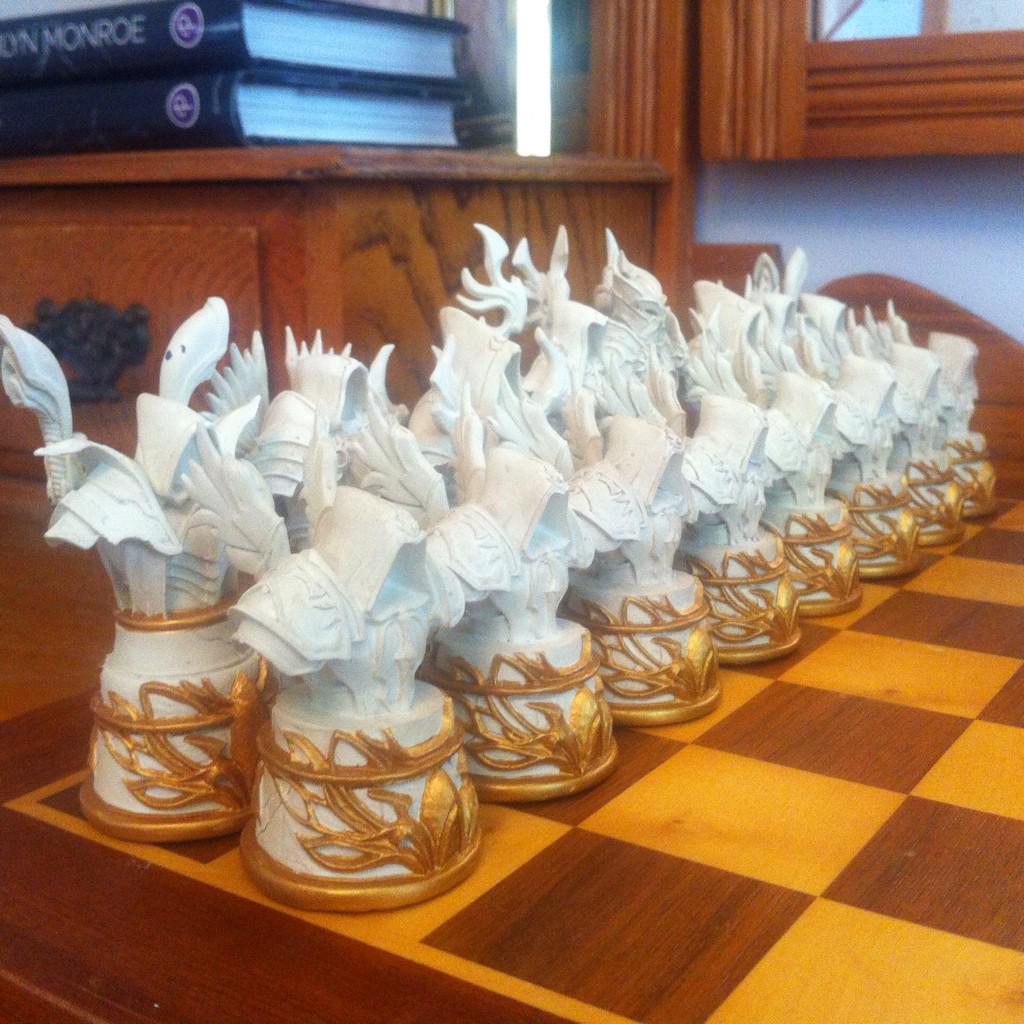 SilverAce99's "Return Fire" Crusader, Angels vs Demons Chess Set, D3 ...