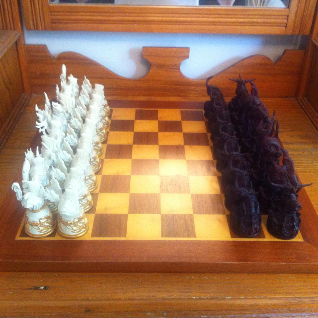 SilverAce99's "Return Fire" Crusader, Angels vs Demons Chess Set, D3 ...
