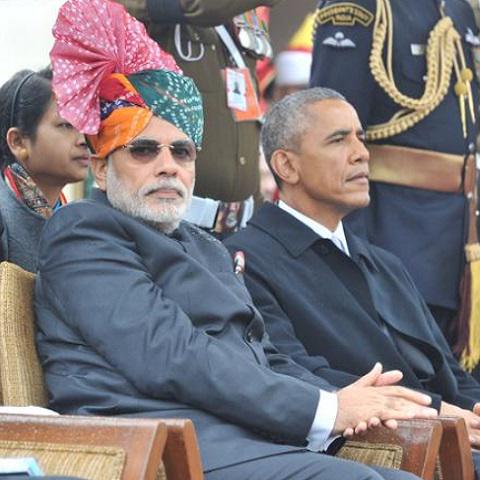 Modi was wearing ‘Made in Gujarat’ turban and suit during Obama visit ...