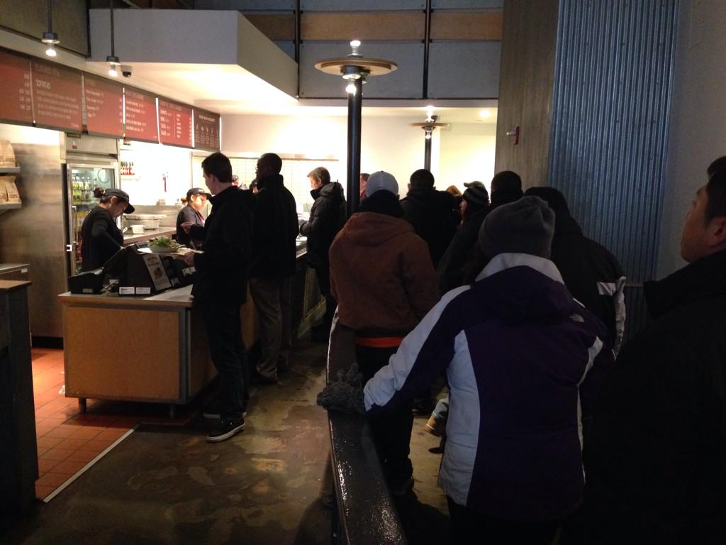 Here's How People React When A Blizzard Hits On Chipotle's Free Burrito Day