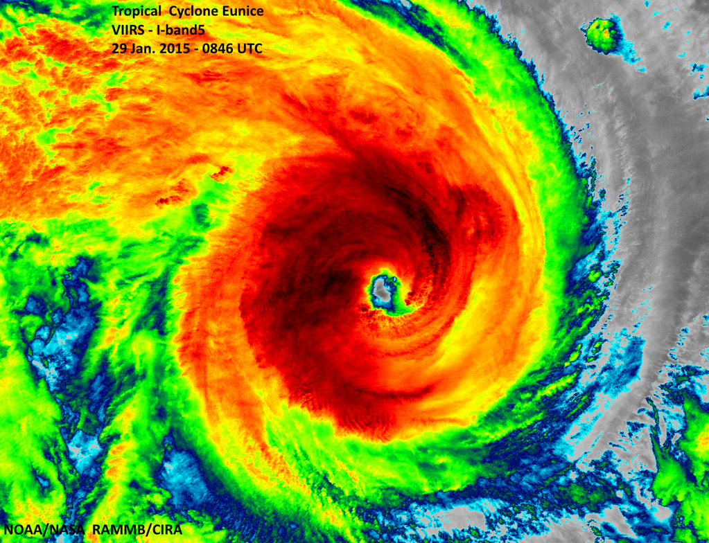 INCREDIBLE infrared image of Tropical Cyclone Eunice in Indian Ocean ...