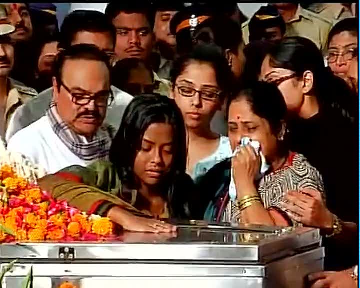 Late NCP leader RR Patil's daughter pays tribute to her father at NCP ...