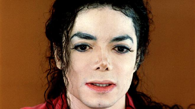 Upcoming book claims michael jackson had plastic surgery to not look ...