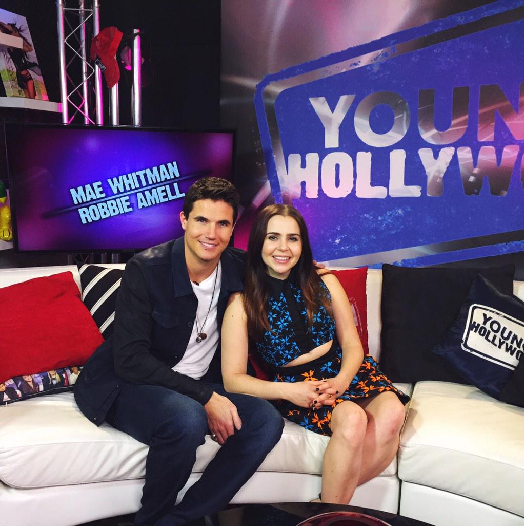 Robbie Amell And Mae Whitman