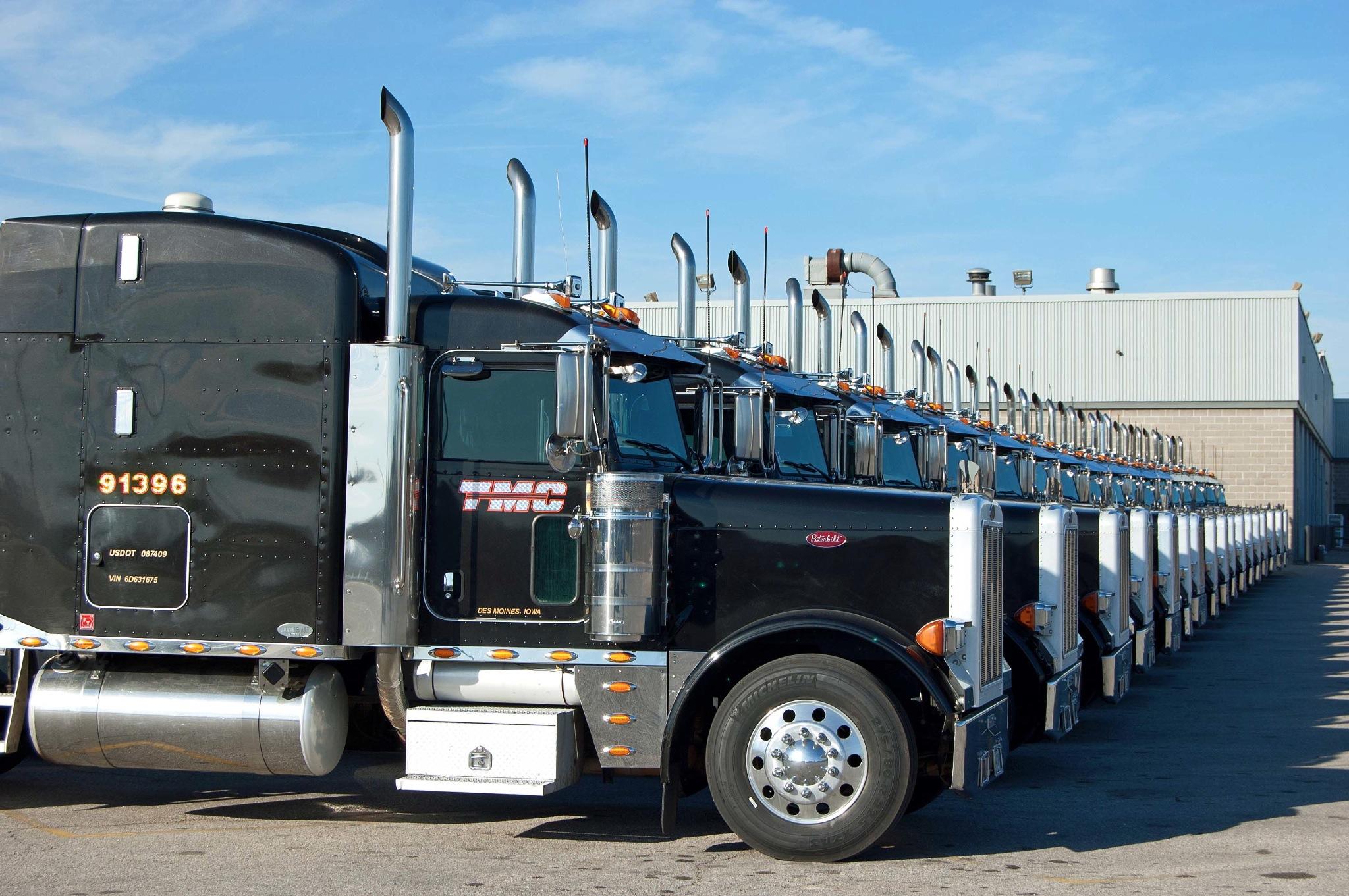 Black Peterbilt Semi Truck