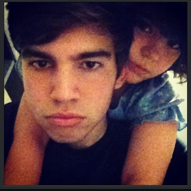 Chris Jauregui on Twitter: "Im gonna start charging for these piggy back rides http://t.co/9tRVlxs1"