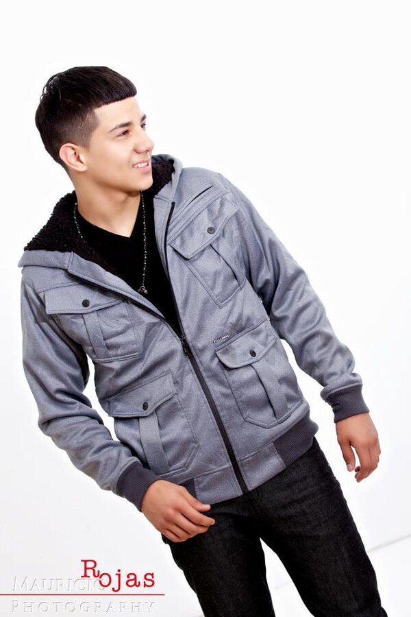 Luis Coronel Y Su Novia Adilene Idalie