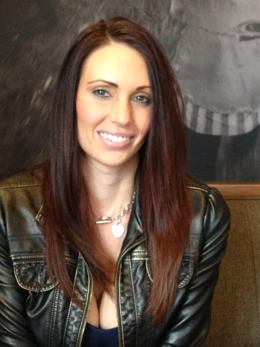 Holli and Michael on Twitter: "A lil #FriskyFriday #Cleavage action. I love you Holli Pockets ...