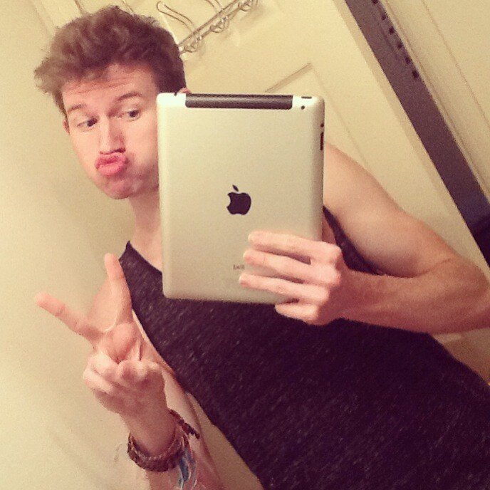 Peace Sign Mirror Selfie