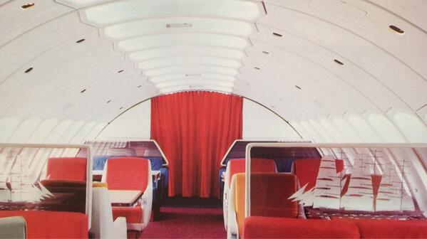 Boeing 747 100 Lounge