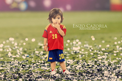 Santi Cazorla Son Enzo