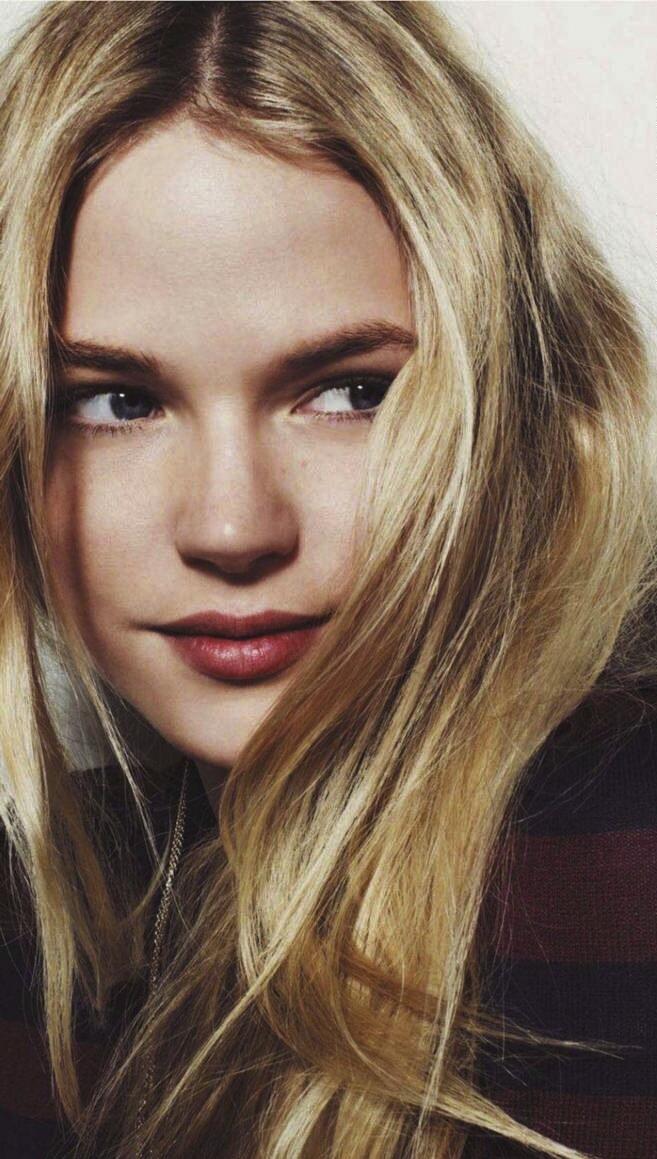 Gabriella Wilde Y Sue Snell Emocionante Fanfic De Outer Banks