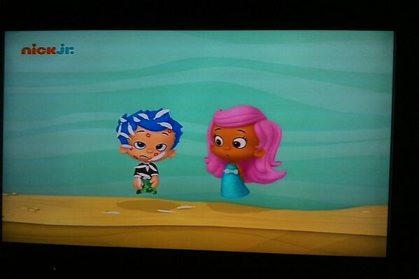 Bubble Guppies Kiss