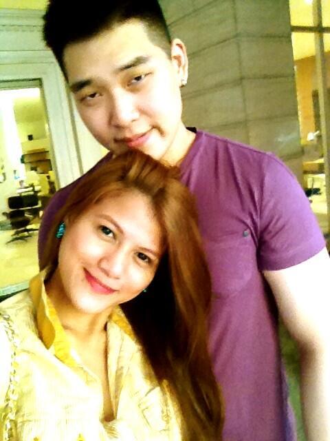 ทฟน มรจลกป? on Twitter: "Tiffany's brother, Leo Hwang and his wife ...