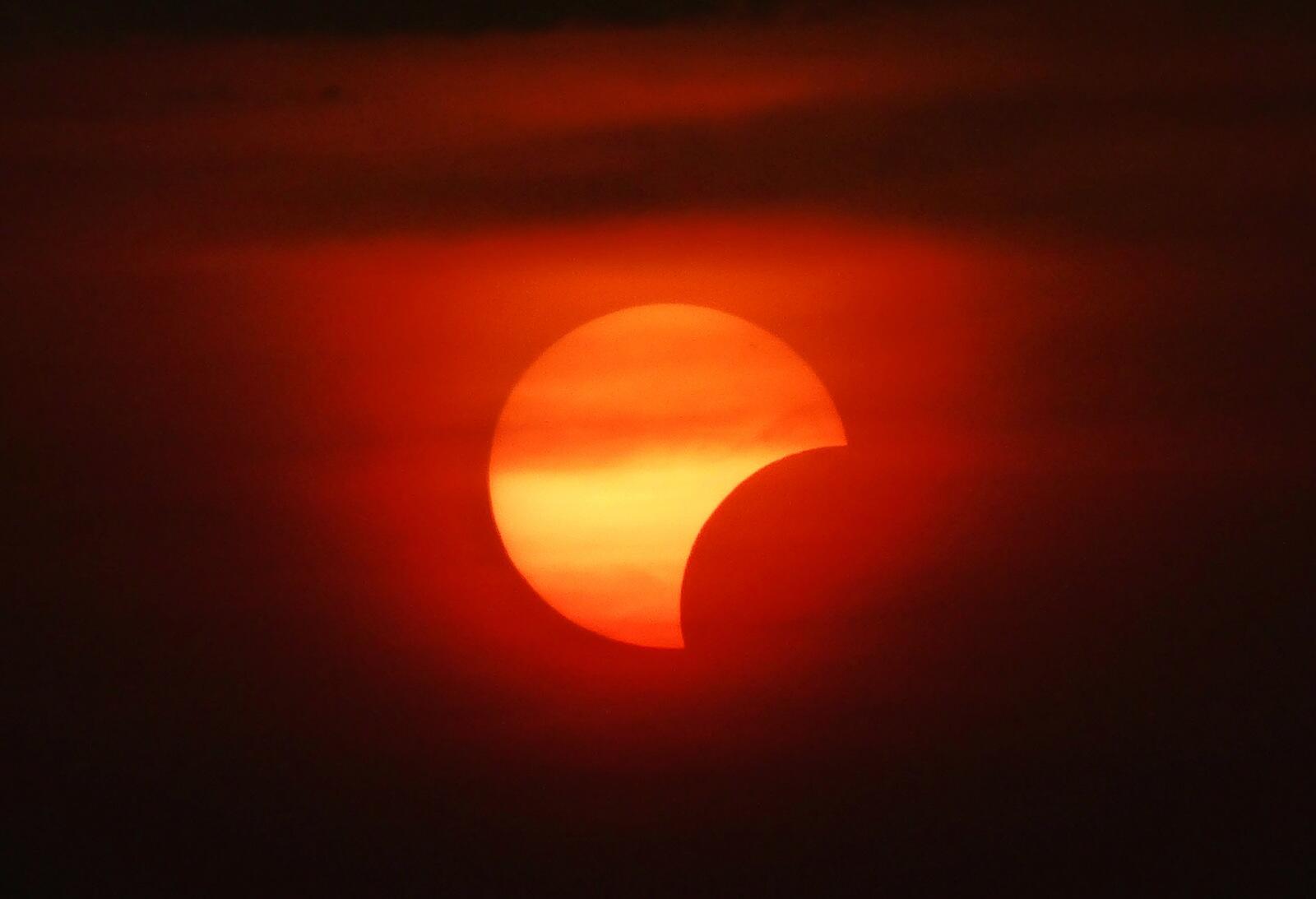 Solar Eclipse in This morning 10.Mei.2013 05.30-06.05AM: tetsuko_himura ...