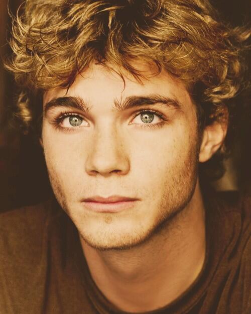 Seth Powers's Instagram, Twitter & Facebook on IDCrawl