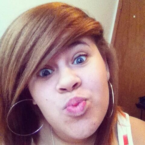 Esther Adames's Instagram, Twitter & Facebook on IDCrawl