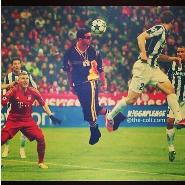 Drake Meme Walking Soccer