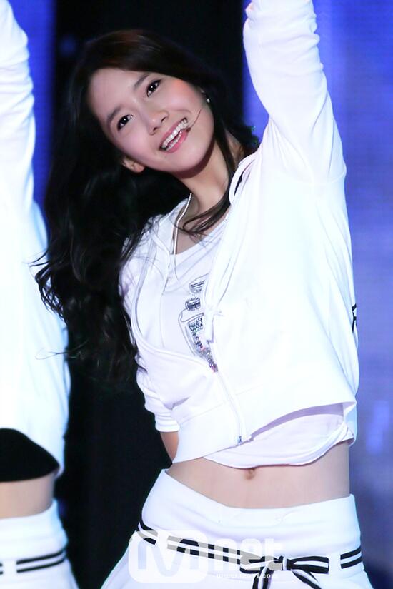 Yoona Belly Button