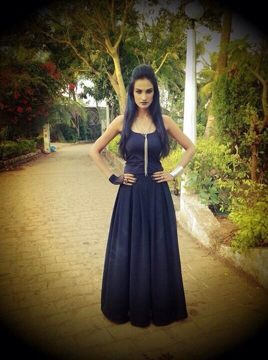 Karishma Modi In Shapath