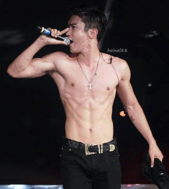 Choi Siwon Abs