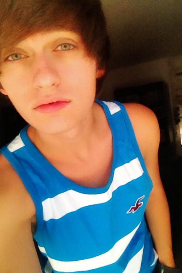 Tumblr Boys With Brown Flippy Hair