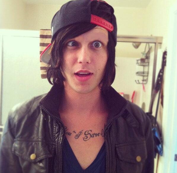 Kellin Quinn Piercings