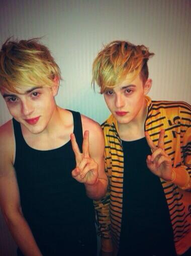 Jedward Quotes OMG! Get Your Ireland Cape! Look Just Like Jedward