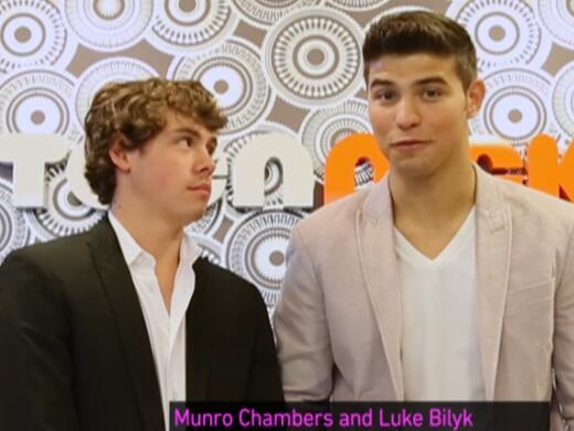 Luke Bilyk Et Munro Chambers