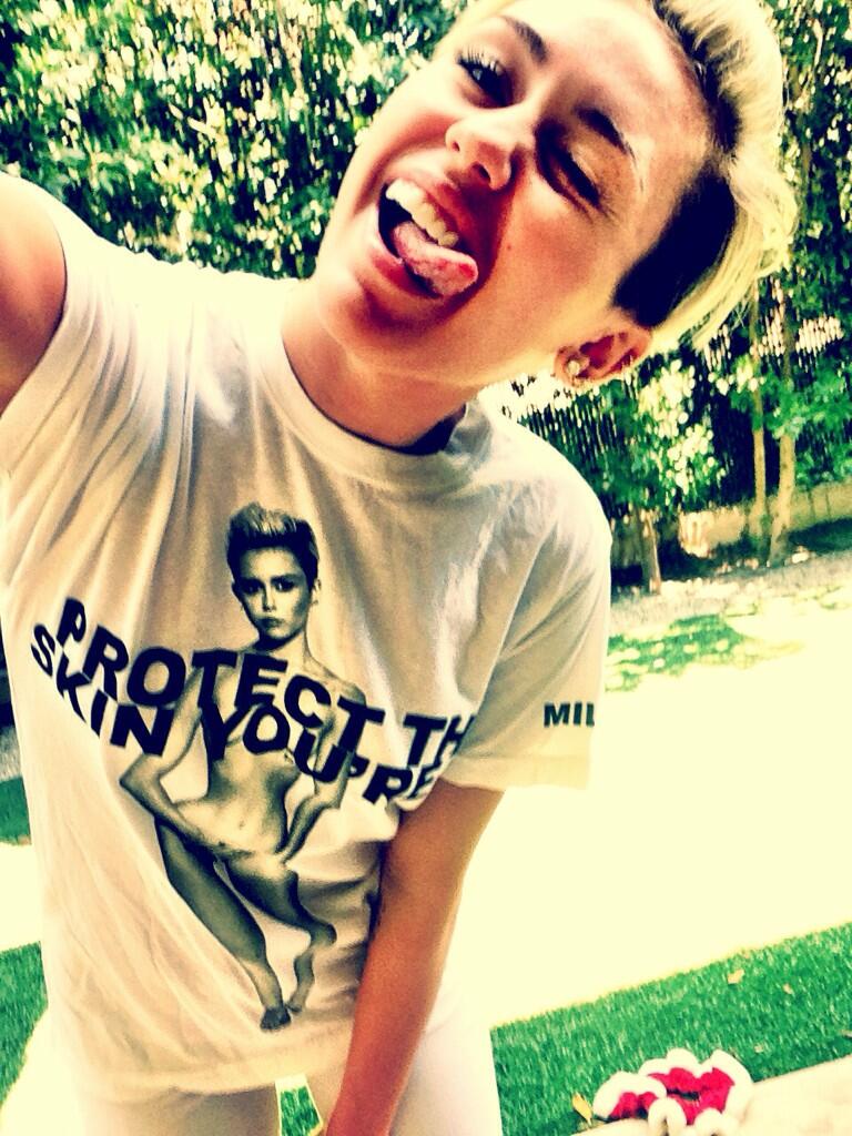 Humor Miley Smilers