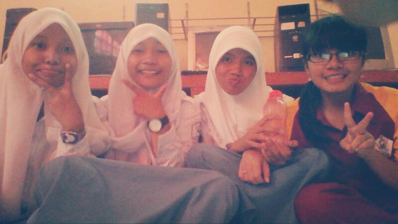 XI TKJ 1 on Twitter: "w/ @CiciliaAgnes @Noviika_novi @Ikeoctaviani03 http://t.co/APOYbrWVDv ...