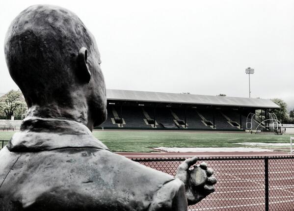 Bill Bowerman Statue