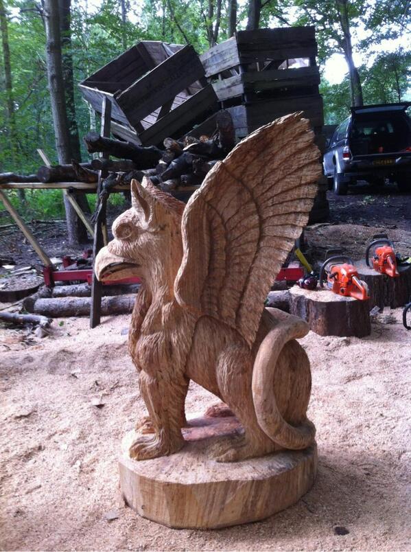 Handcrafted Viking Style couch with Griffin carving : woodworking