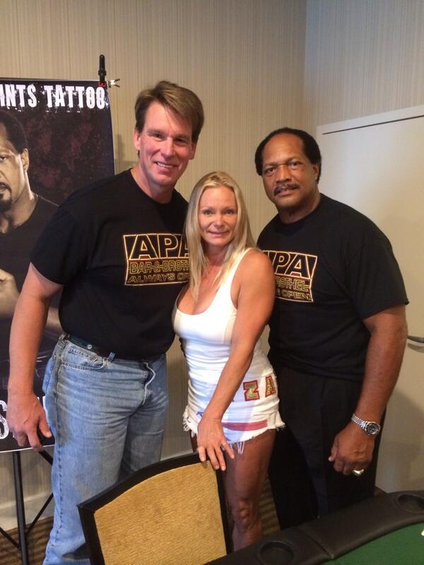 Raye Hollitt Instagram, Twitter & Facebook on IDCrawl