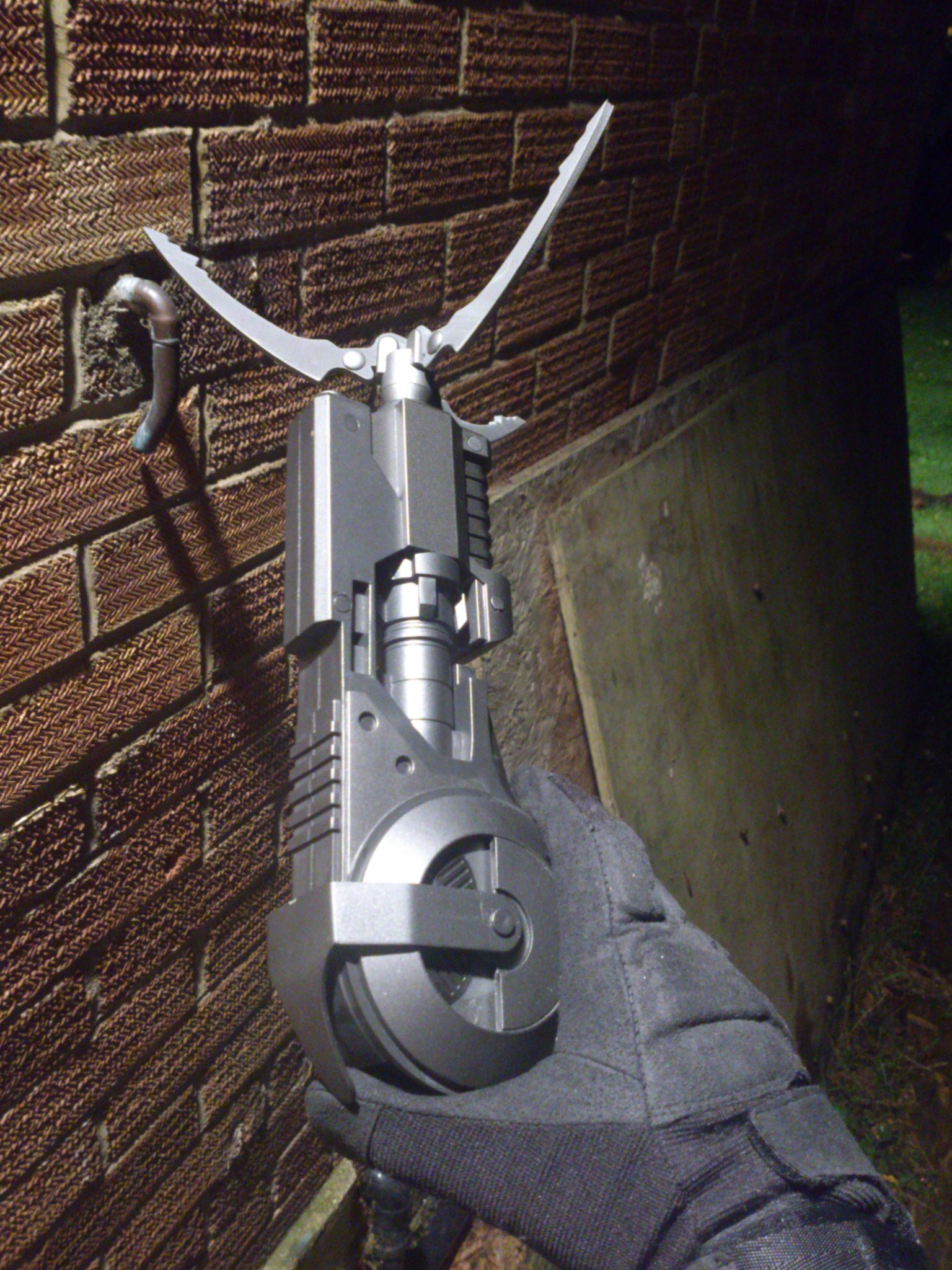 Prop - NECA Arkham Origins Grapnel Gun | Collector Freaks Collectibles ...