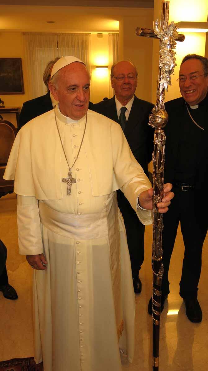 Papal Clothing and Liturgical Practices - The Successor of Pope ...