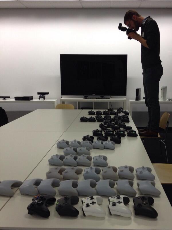 A bunch of Xbox One prototype controllers : r/Games