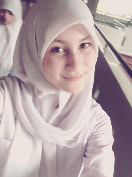 Biodata Celia Thomas