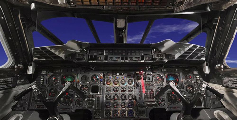 Panoramic view inside the cockpit of our Concorde. | Scoopnest