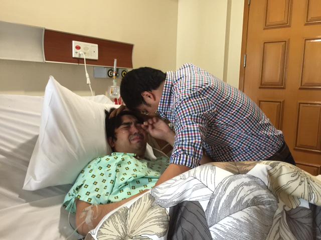 Sen. Bong Revilla visits son Jolo at the hospital. (Photos from Revilla ...