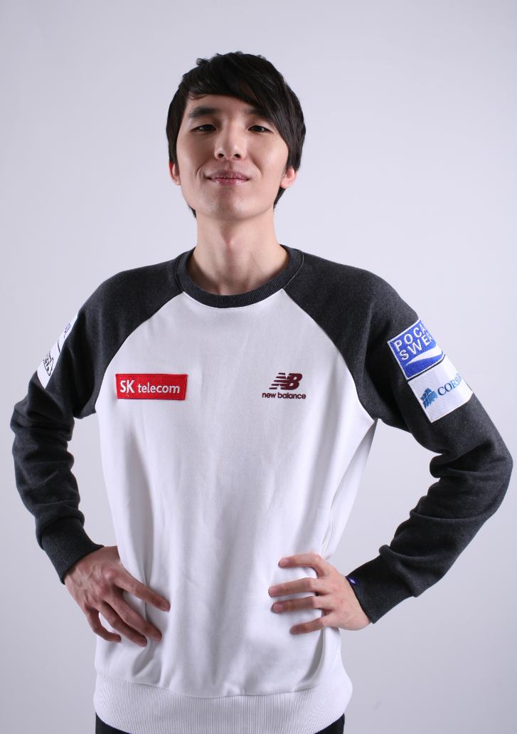 T1 LoL on Twitter: "라인전의 최강자 이지훈 선수 사진 SKT T1 Easyhoon 2014.03 #금요일에_만나요 http://t.co/k61U4FLtWI ...